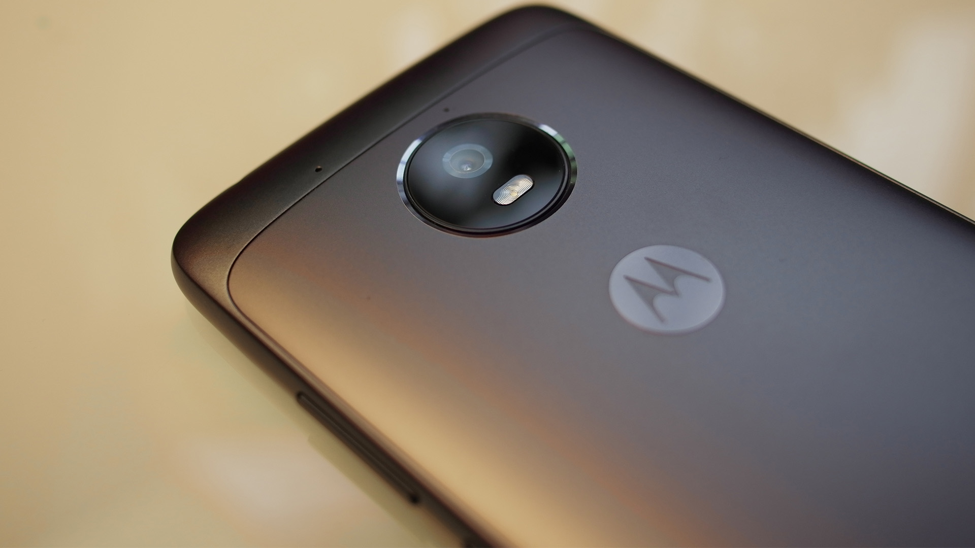Motorola Moto G5 Review