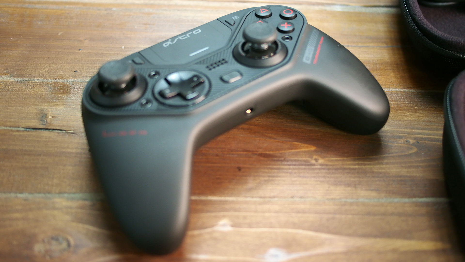 Astro C40 TR Controller Review - A Pro Level Controller Done Right ...