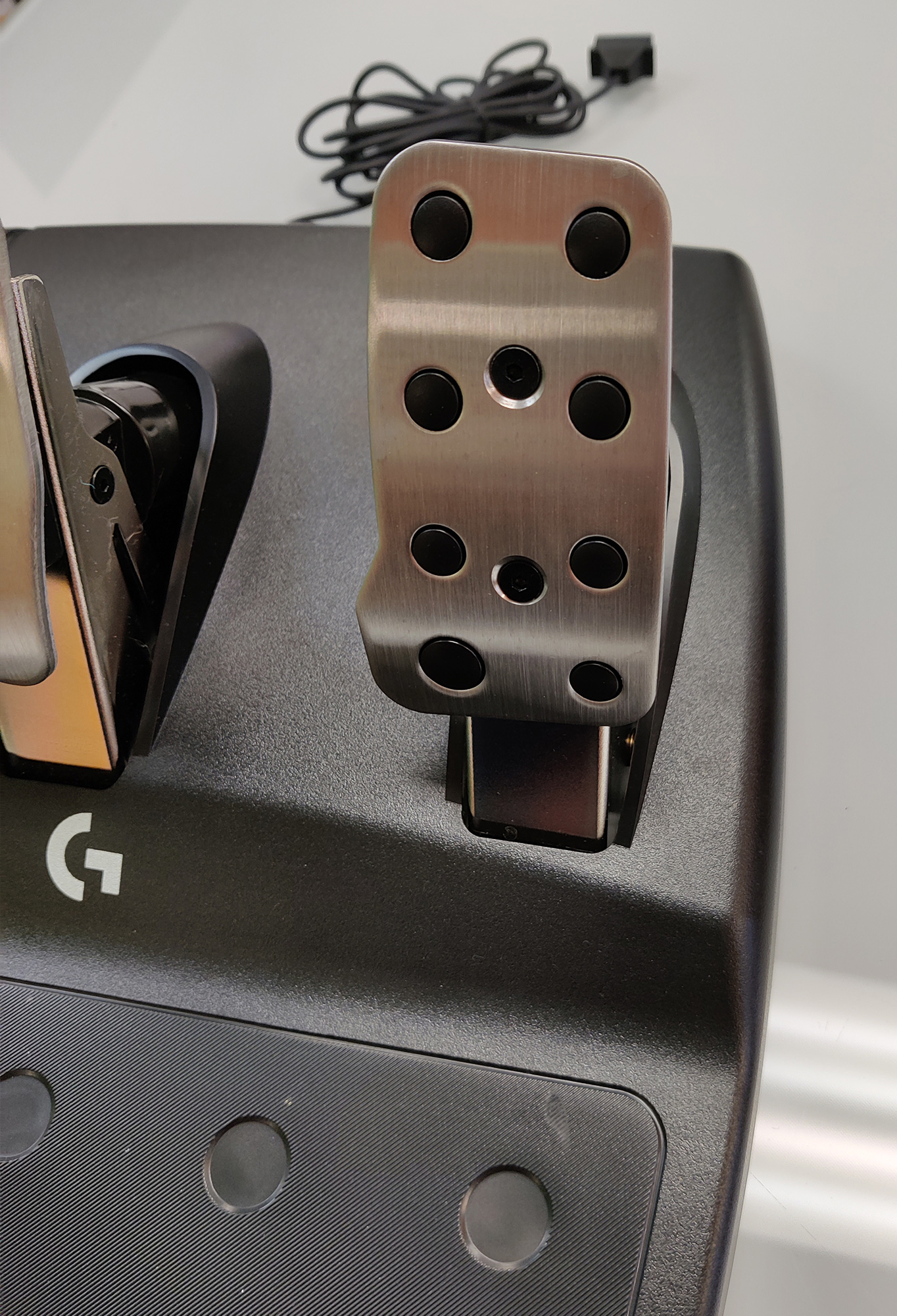 Logitech G923 Racing Wheel Review