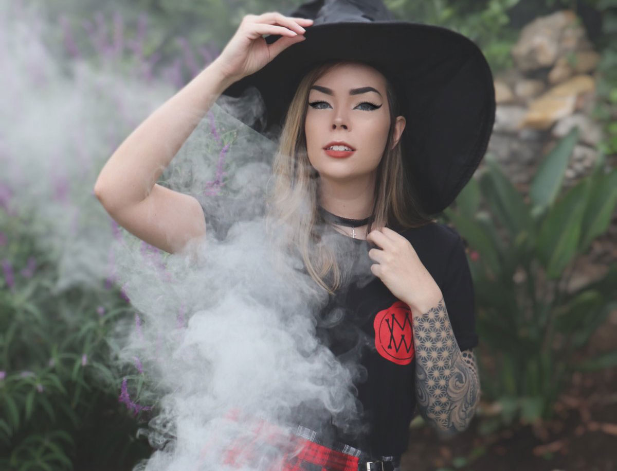 Top Female Gamers: Global Popularity Rankings