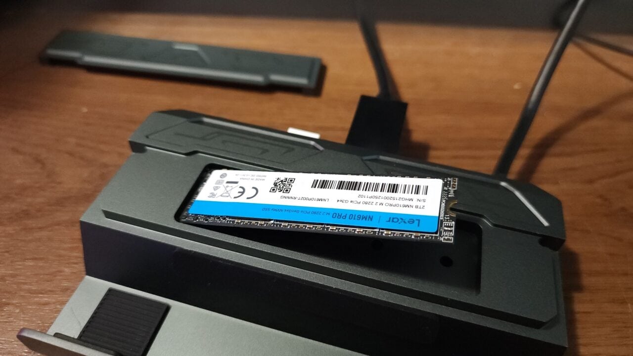 Jsaux M.2 Docking Station for Steam Deck Review - CGMagazine