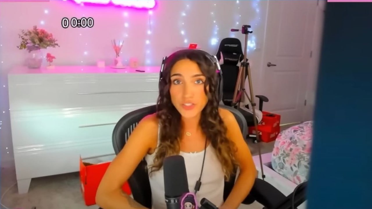 Streamer Nadia suspended by Twitch, causing uproar.