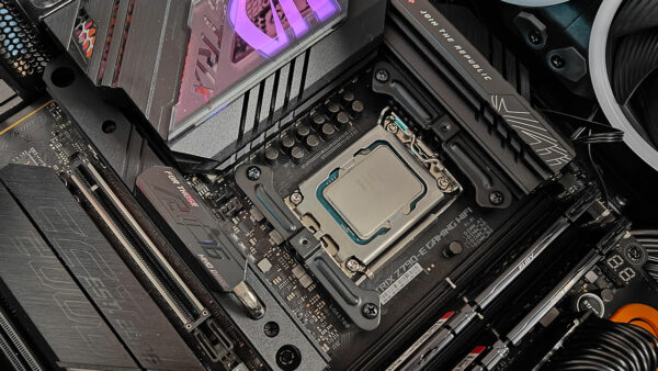 ASUS ROG Strix Z790-E Motherboard Review - CGMagazine