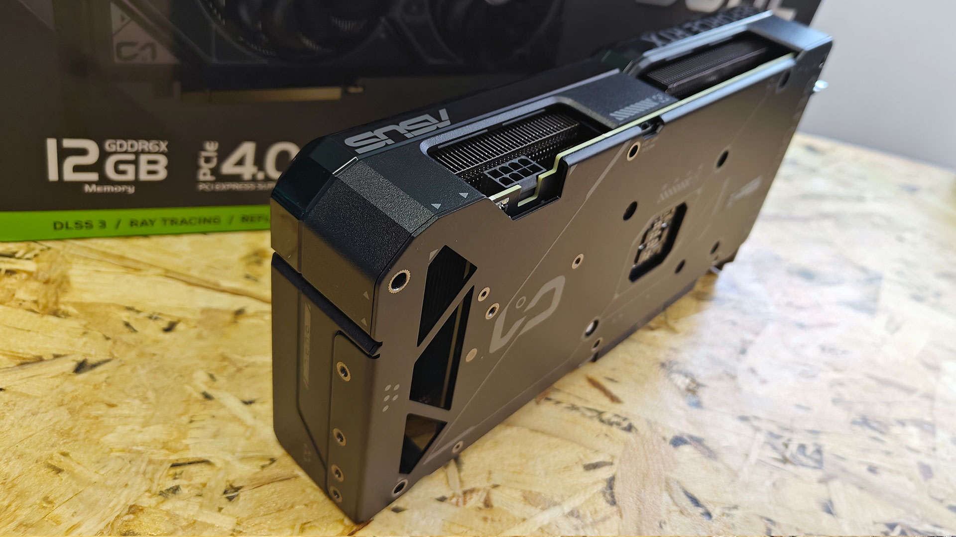 ASUS GeForce RTX 4070 Dual GPU Review