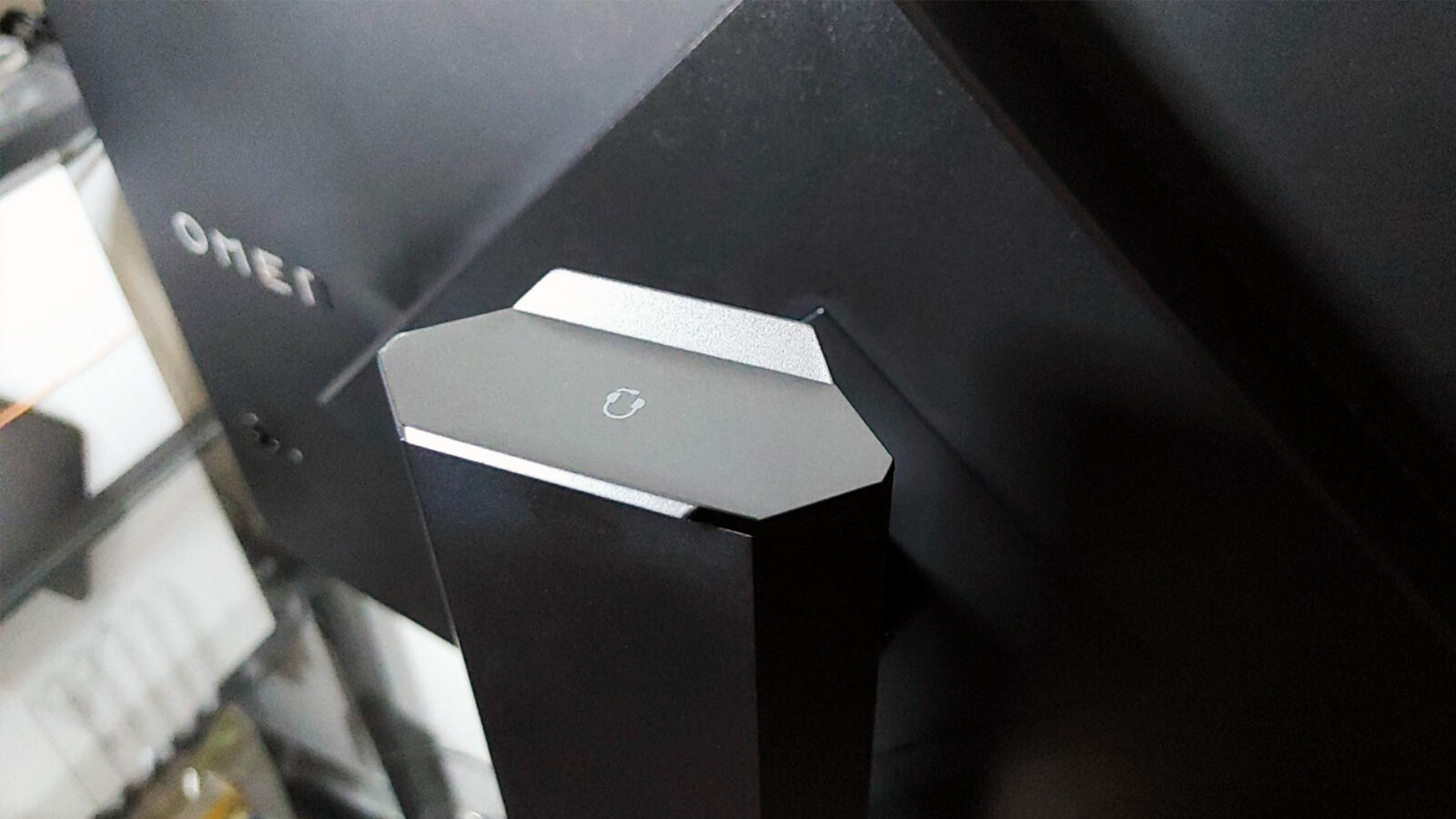 HP OMEN 27c Curved Gaming Monitor Review - CGMagazine