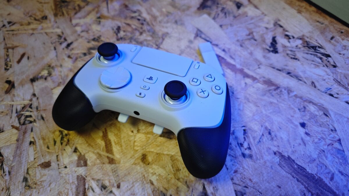 Razer Wolverine V2 Pro Controller for PS5 Review - CGMagazine