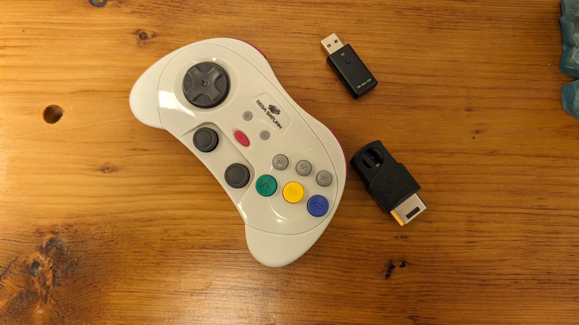 Retro-Bit SEGA Saturn 2.4GHz Wireless Pro Controller Review - CGMagazine
