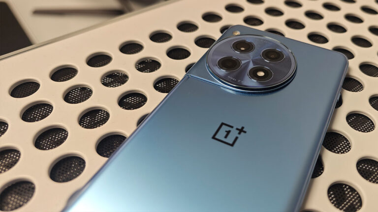 OnePlus 12R Smartphone Review - CGMagazine