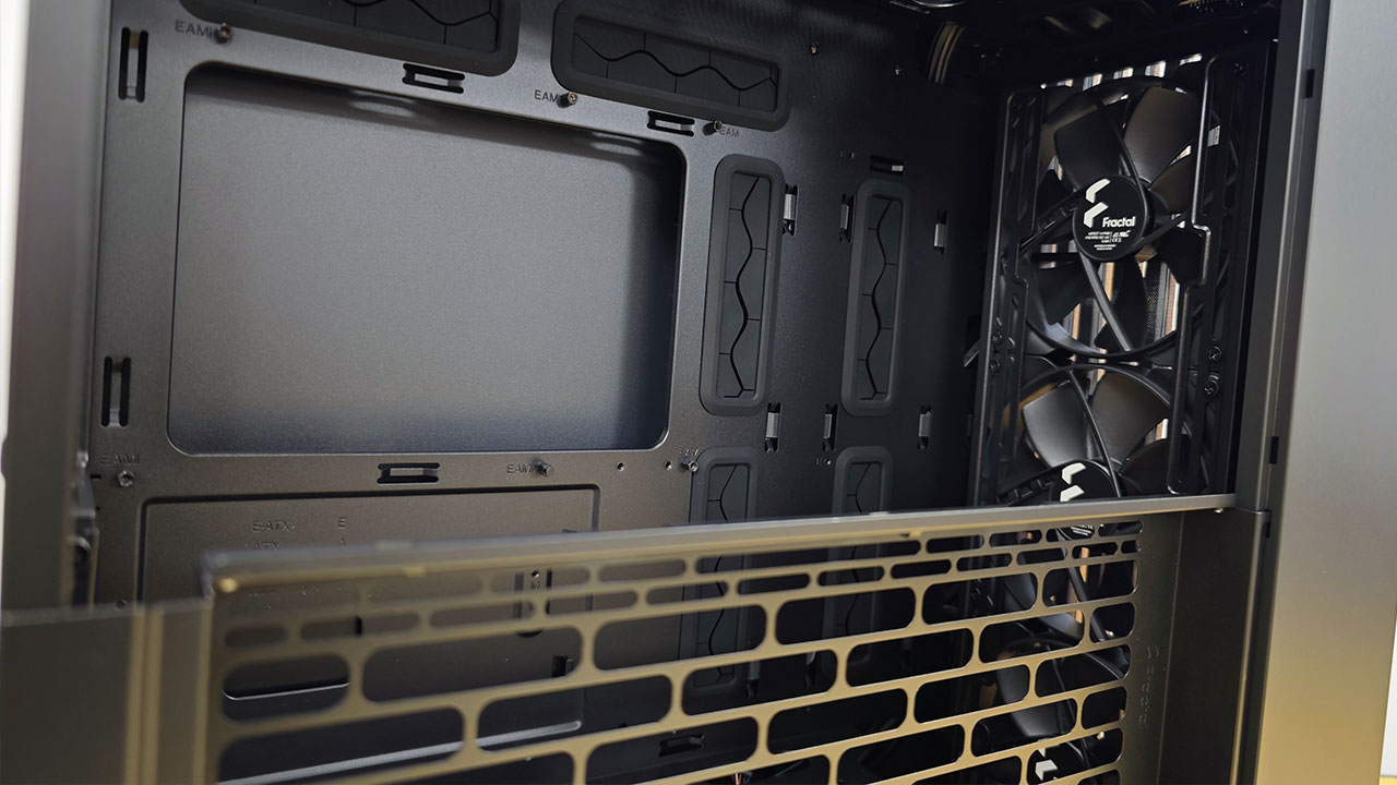 Fractal Design North XL PC Case Review - CGMagazine