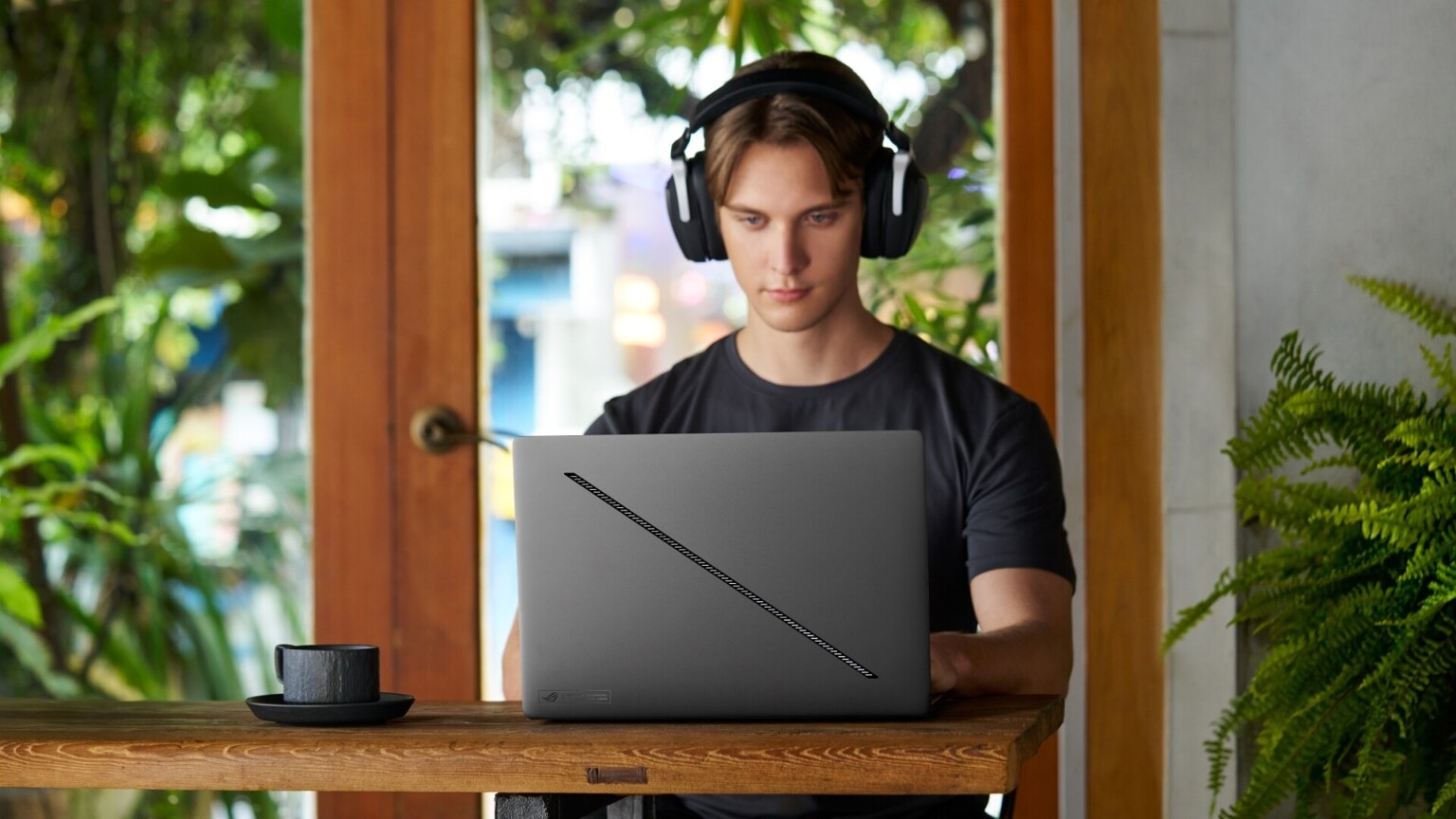 Computex 2024: ASUS ROG Zephyrus G16 (2024) Enters the AI Chat