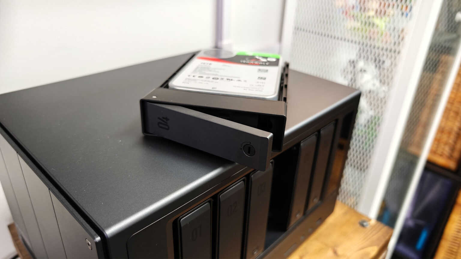 UGREEN Ai NAS iDX6011 Pro NAS Review - CGMagazine