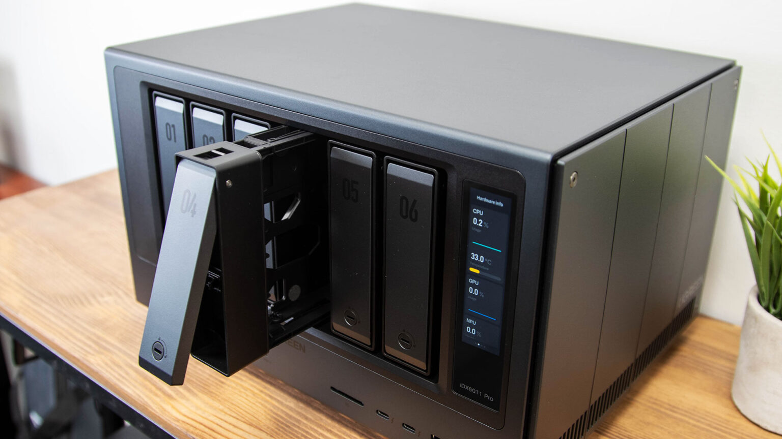 UGREEN Ai NAS iDX6011 Pro NAS Review - CGMagazine