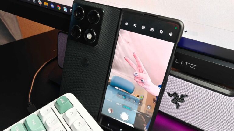 Motorola Razr Fold Review - CGMagazine